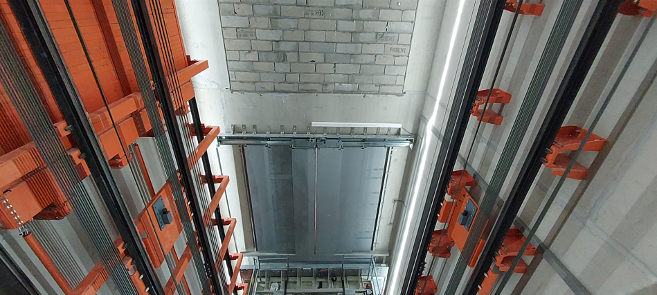 Les dimensions de nos monte-charges industriels - Etna France